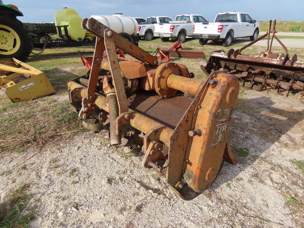 #301 - Maschio Type B 3pt 5' Tiller | DeMott Auction