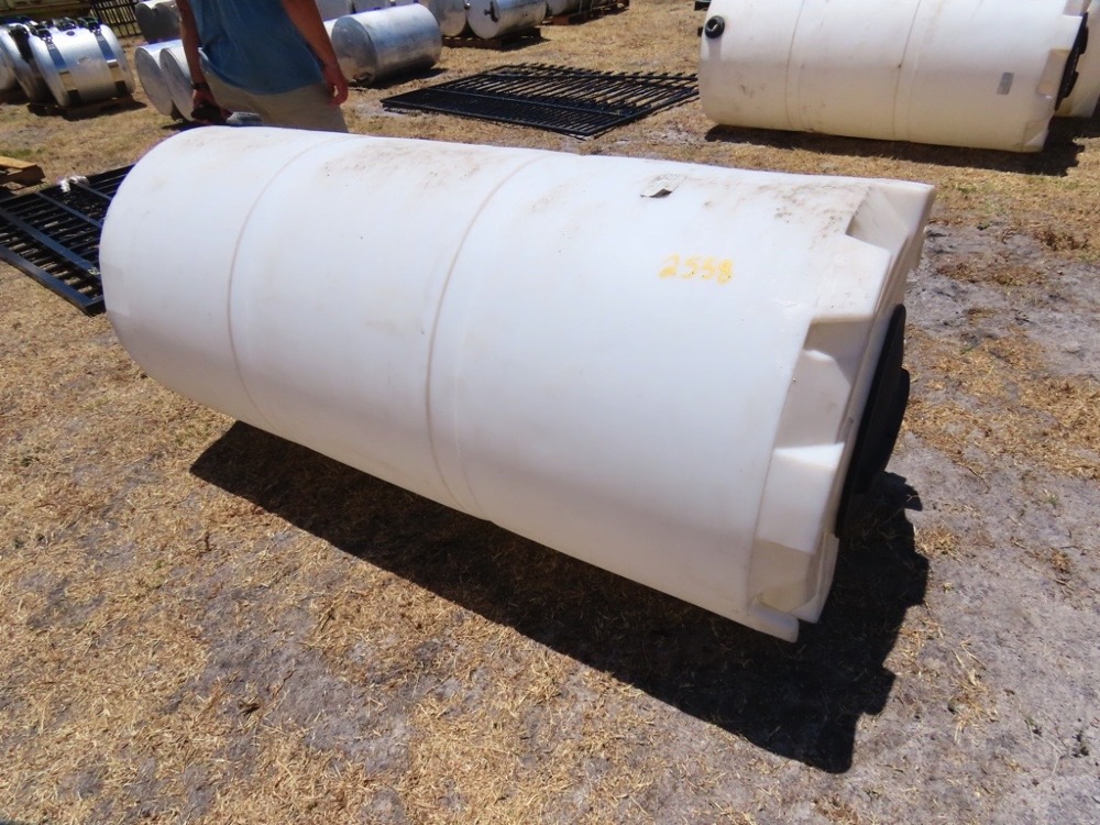 #2558 - 250 Gallon Poly Tank | DeMott Auction