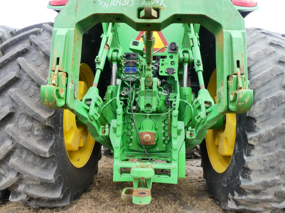#612 - 2015 JOHN DEEDER 8370R | DeMott Auction
