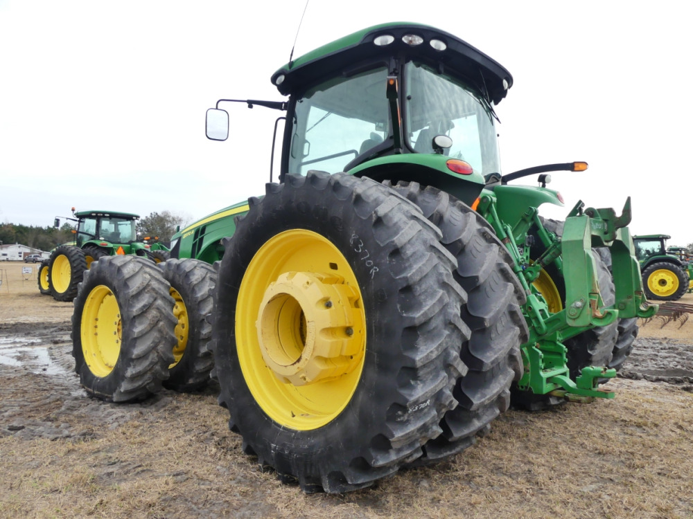 #612 - 2015 JOHN DEEDER 8370R | DeMott Auction