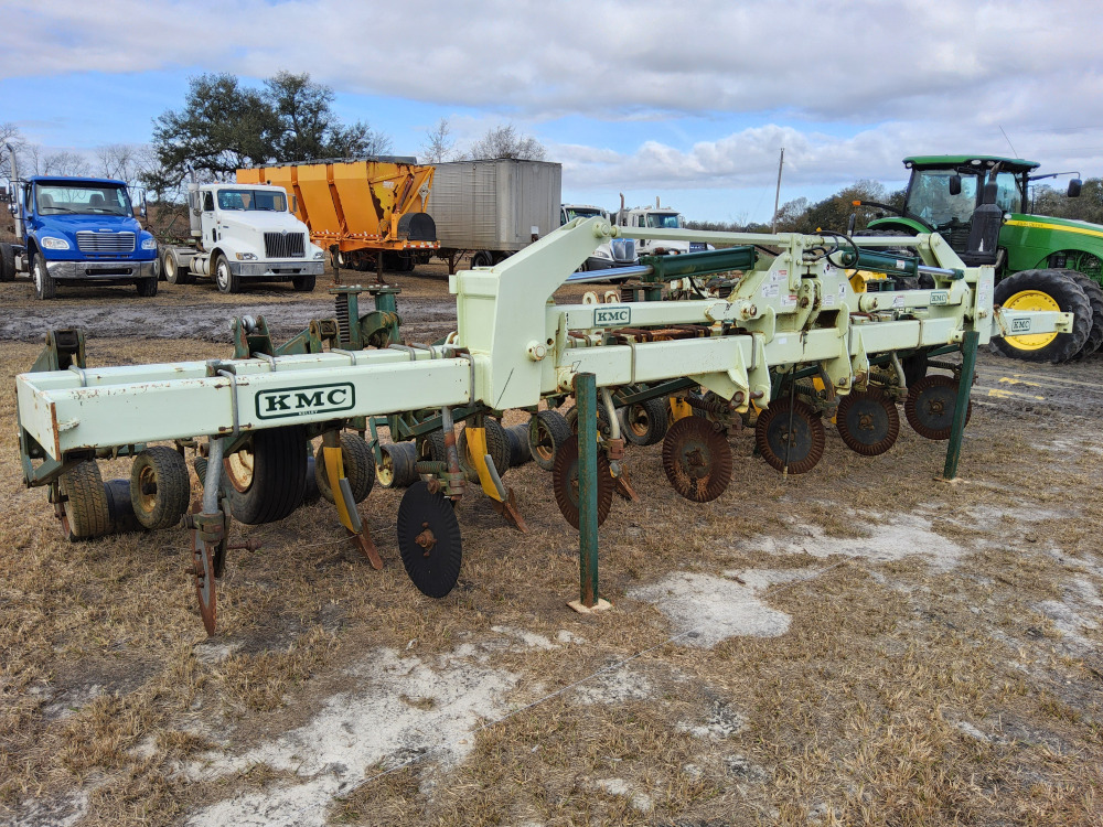 #614 - 2014 KMC 6700 RIPPER BEDDER | DeMott Auction