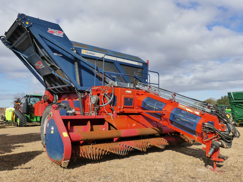 COLOMBO TWIN MASTER PEANUT COMBINE | DeMott Auction
