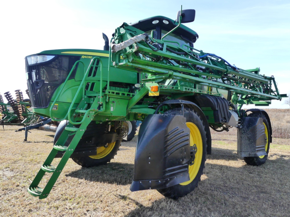 #656 - 2016 JOHN DEERE R4030 | DeMott Auction