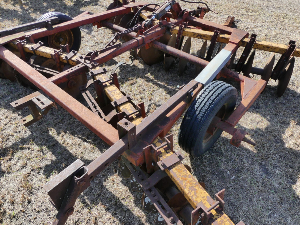10' PULL TYPE DISC | DeMott Auction