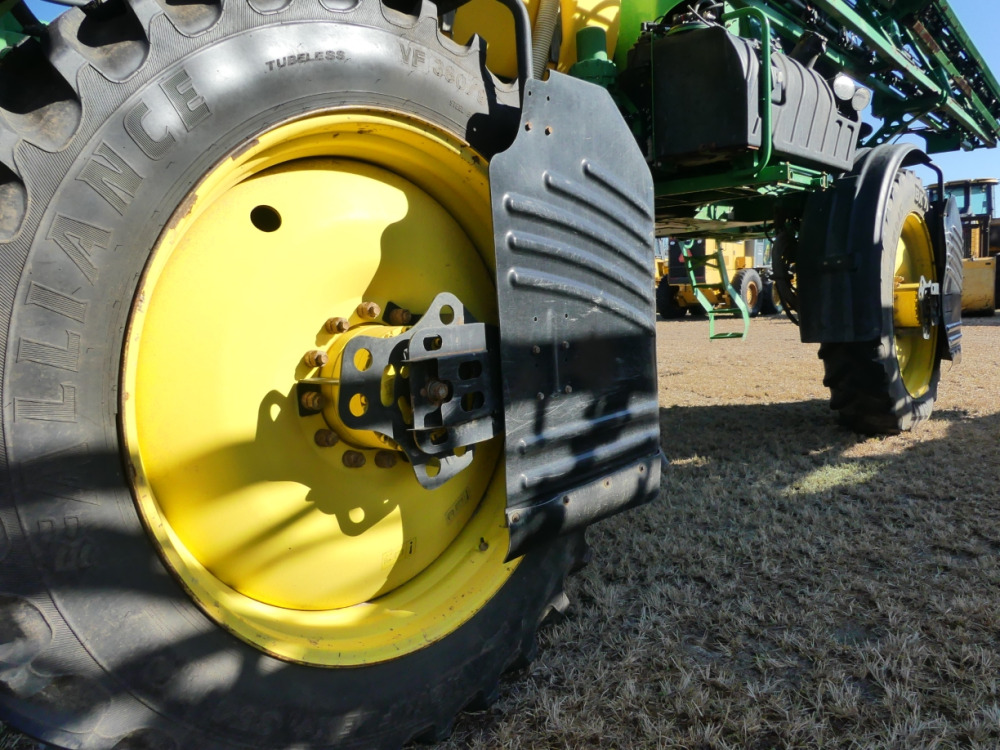 #657 - JOHN DEERE R4030 | DeMott Auction