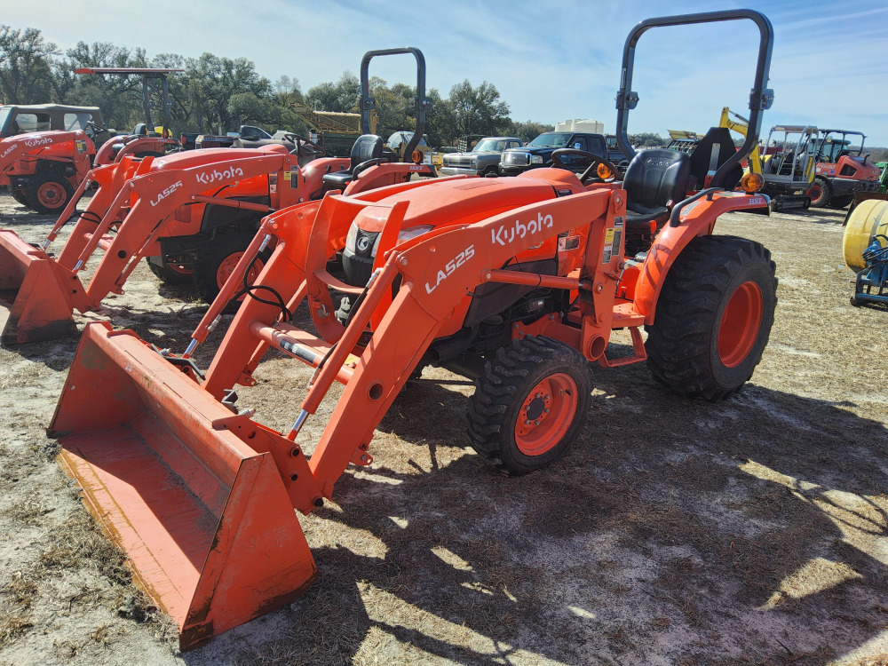 #214 - KUBOTA L3901 | DeMott Auction
