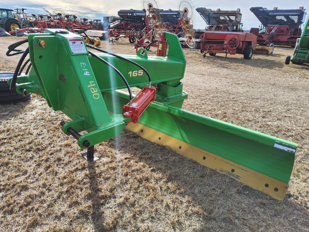 #480 - INDUSTRIAS AMERICA 165 LEVELING BLADE | DeMott Auction