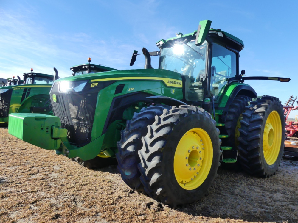 #620 - JOHN DEERE 8R370 | DeMott Auction