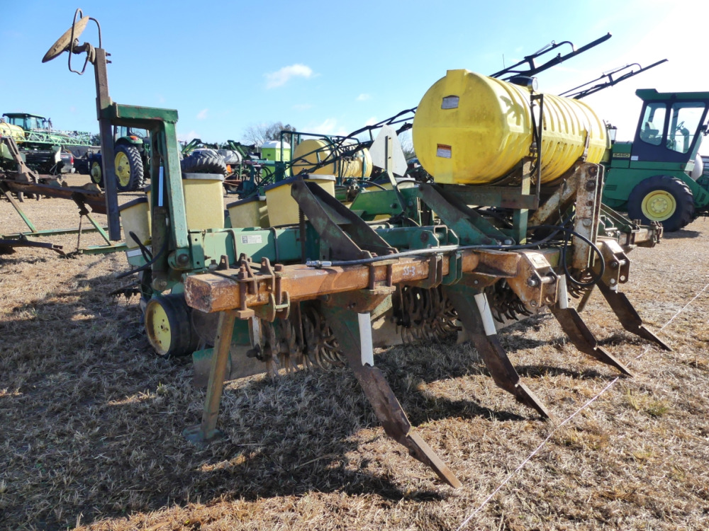KMC 4 ROW RIPPER BEDDER | DeMott Auction