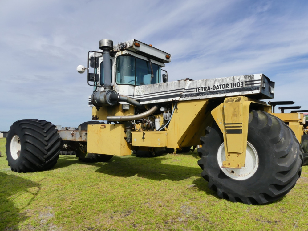 #872 - Terra Gator 1803 | DeMott Auction