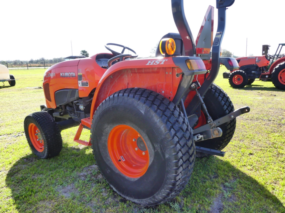 #494 - Kubota L3901 | DeMott Auction