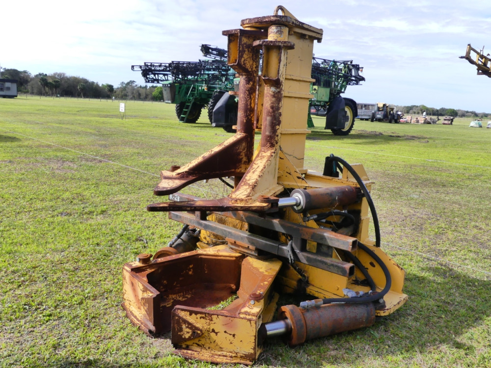 #855 - Tree Shear | DeMott Auction