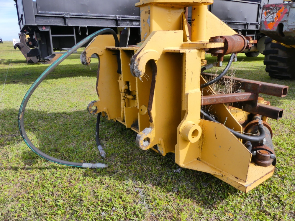 #855 - Tree Shear | DeMott Auction
