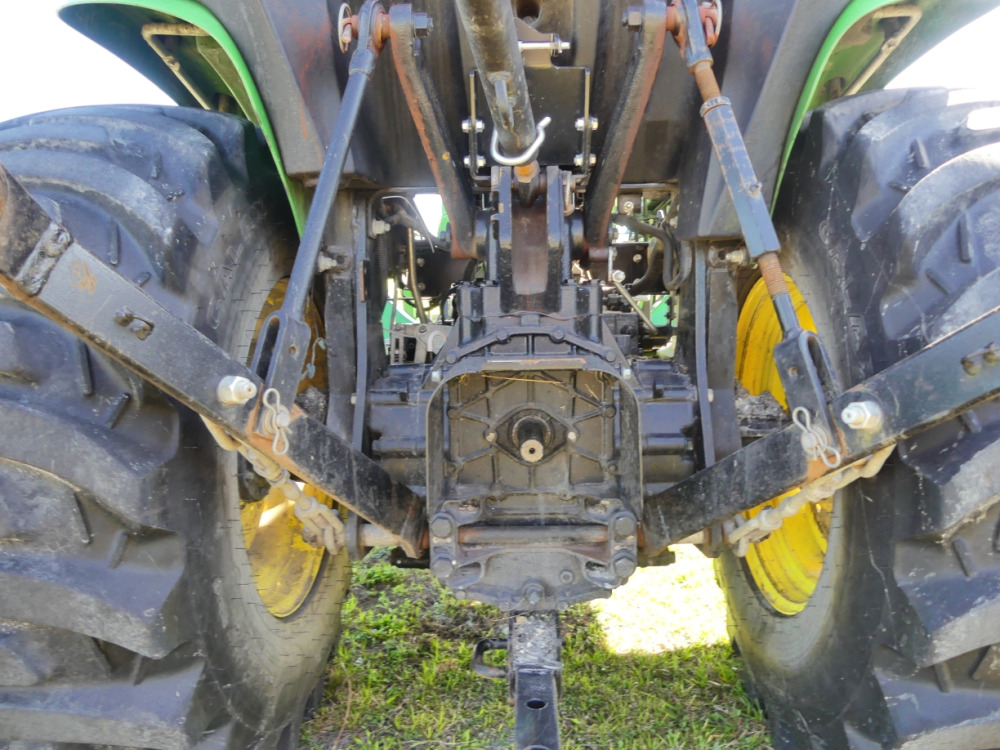 #502 - 2020 John Deere 3025E | DeMott Auction