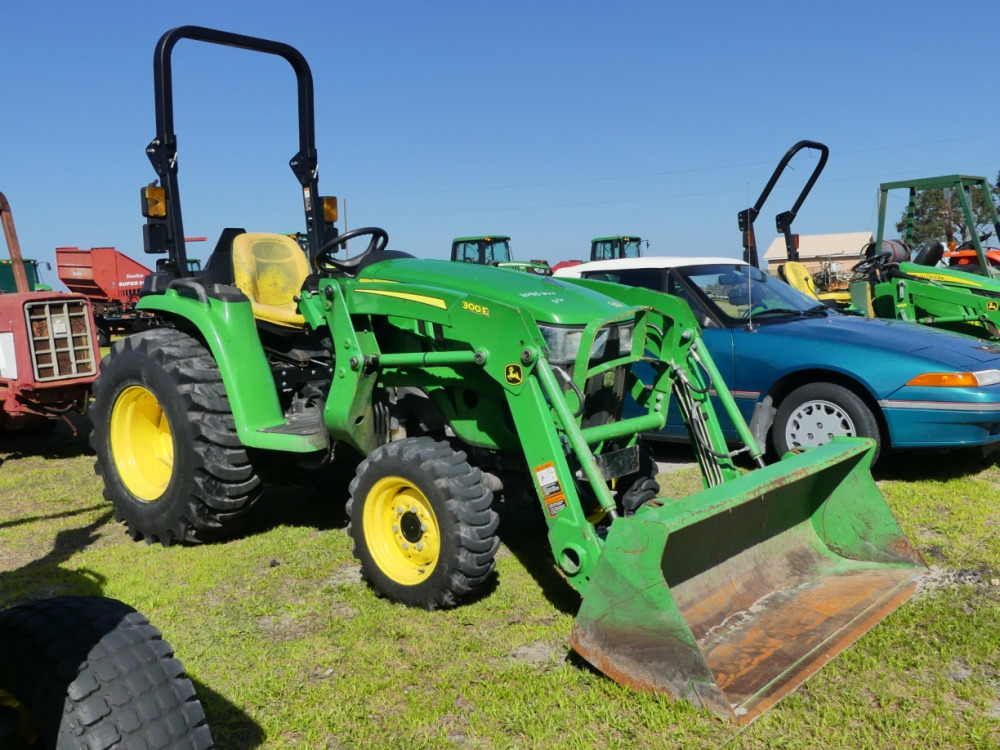 #502 - 2020 John Deere 3025E | DeMott Auction