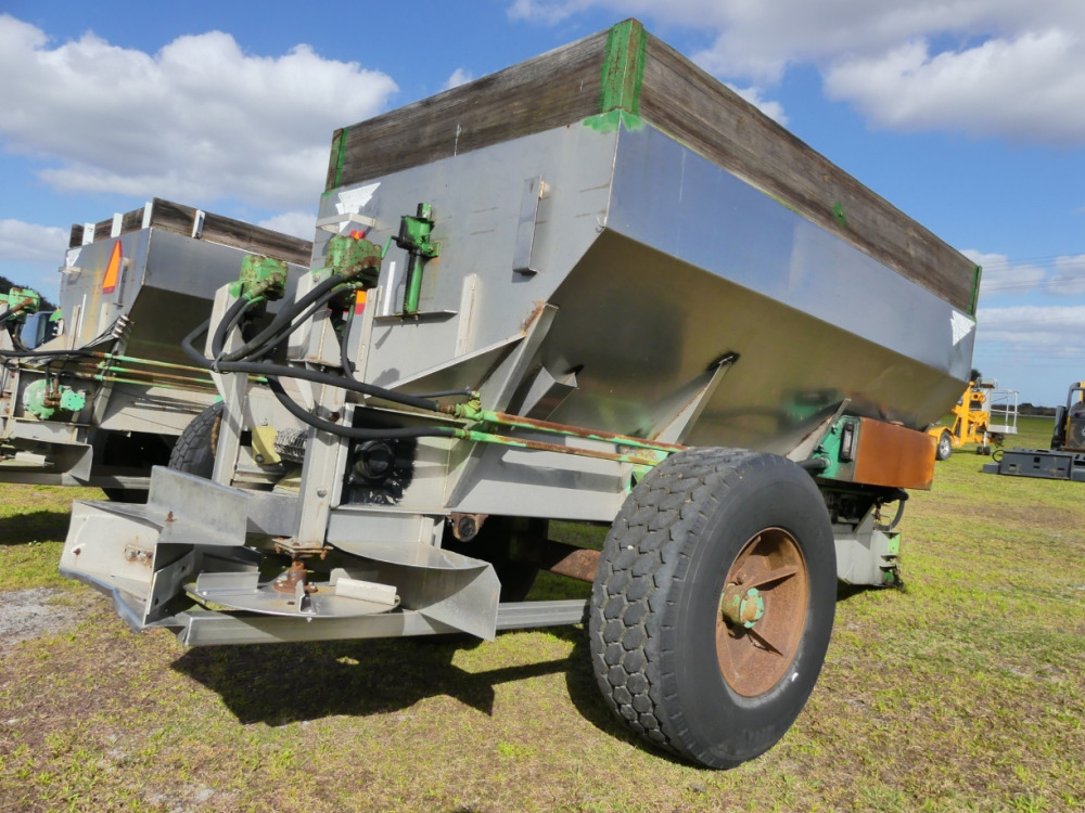 #749 - Conibear Stainless Steel Sprayer | DeMott Auction