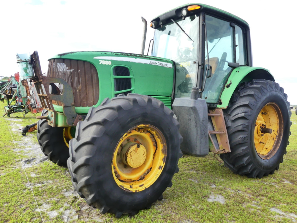 #816 - 2011 John Deere 7330 | DeMott Auction