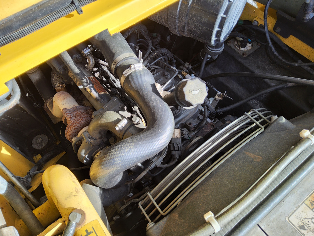 #644 - 2011 New Holland L230 | DeMott Auction