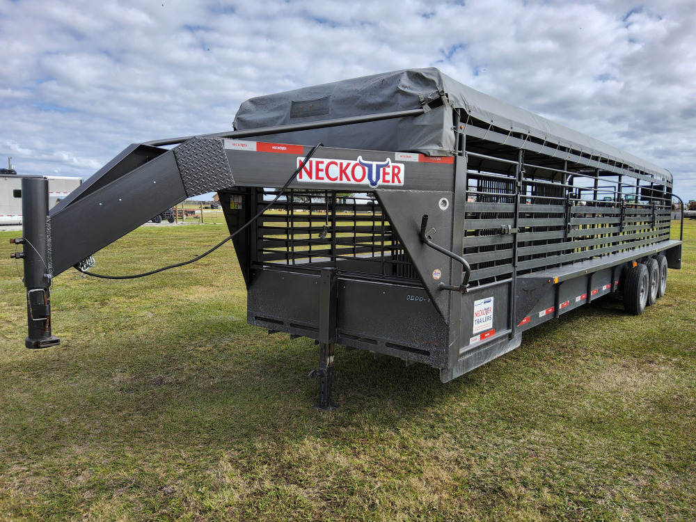 #702 - 2022 GL32 Neckover Stock Trailer | DeMott Auction