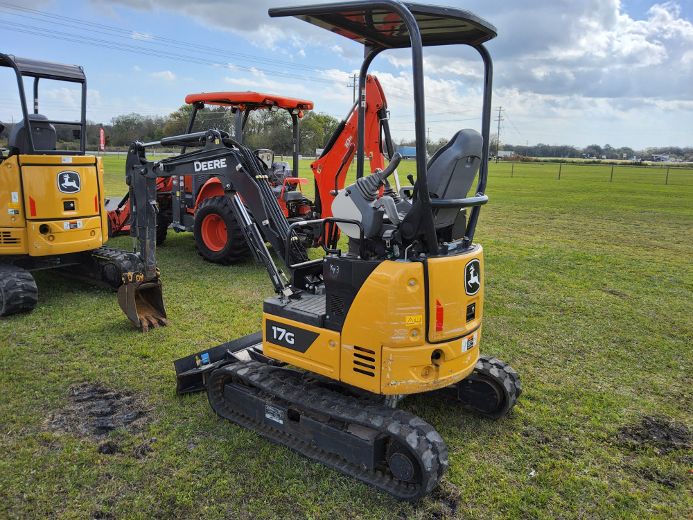 #574A - 2021 Deere 17G | DeMott Auction