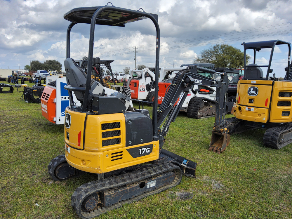 #574A - 2021 Deere 17G | DeMott Auction