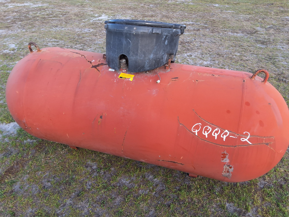 #208 - 300 Gal Propane Tank | DeMott Auction
