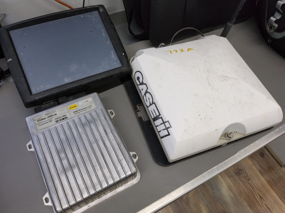 #772A - Pro 700 Display w/ 362 Receiver w/ Controller w/ RTK | DeMott ...