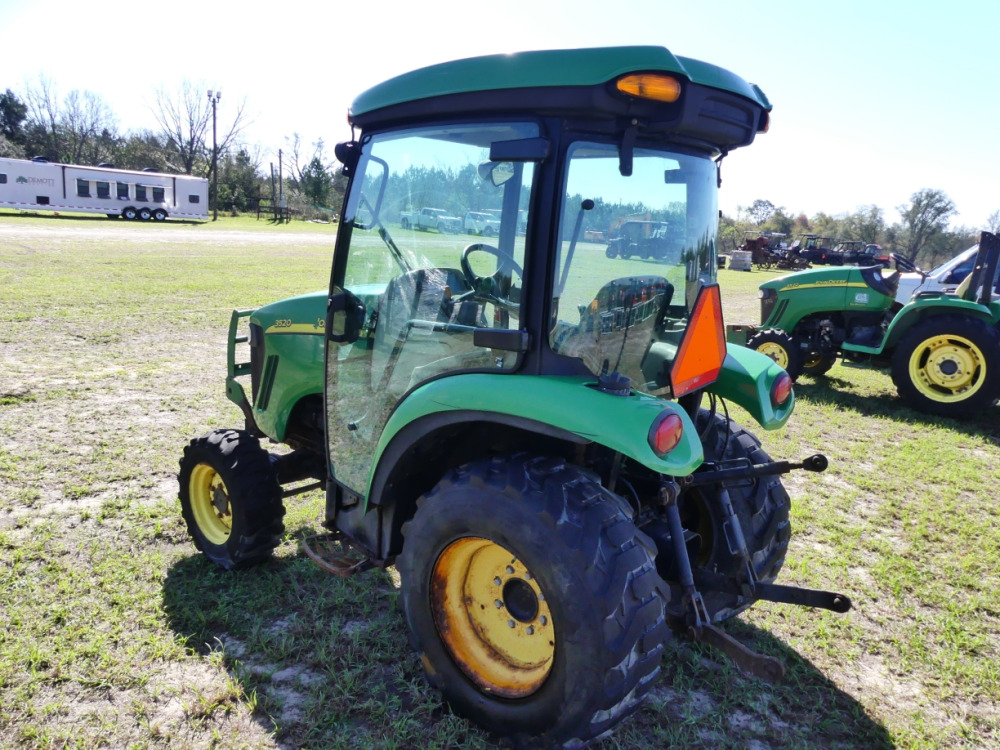 #473 - John Deere 3520 | DeMott Auction