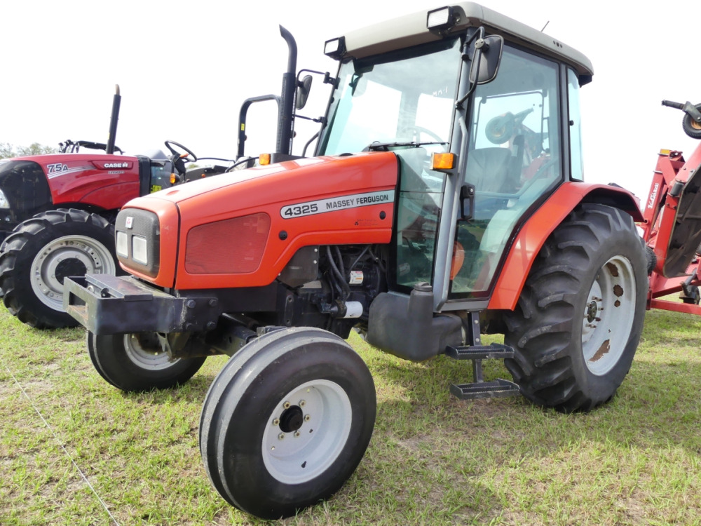 #638 - Massey Ferguson 4325 | DeMott Auction
