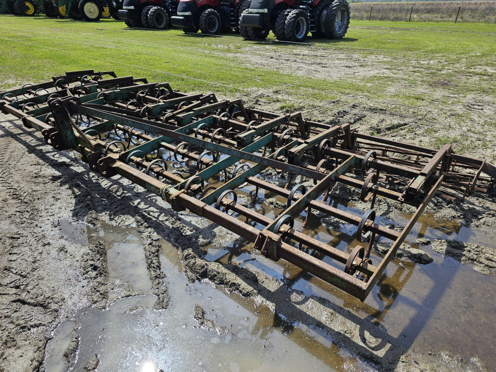 #778 - KMC 3pt 20' Field Cultivator | DeMott Auction