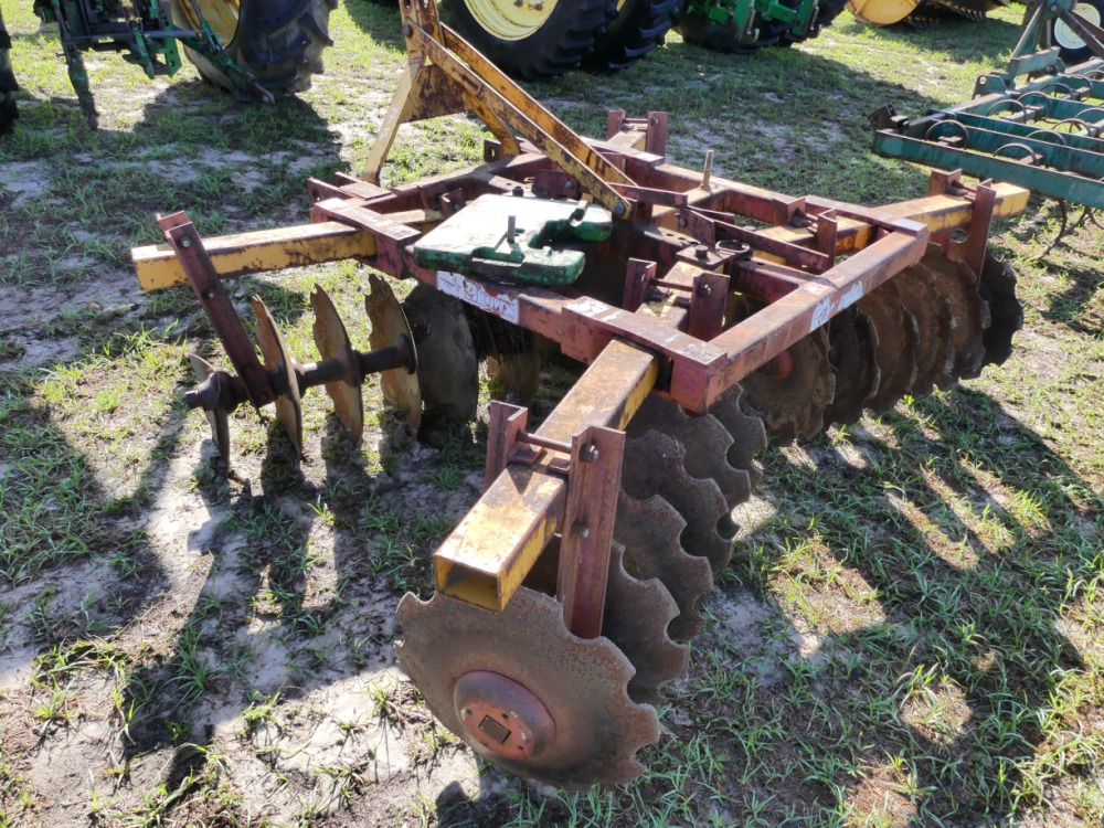 #702 - Brown 3pt 7' Disc Harrow | DeMott Auction