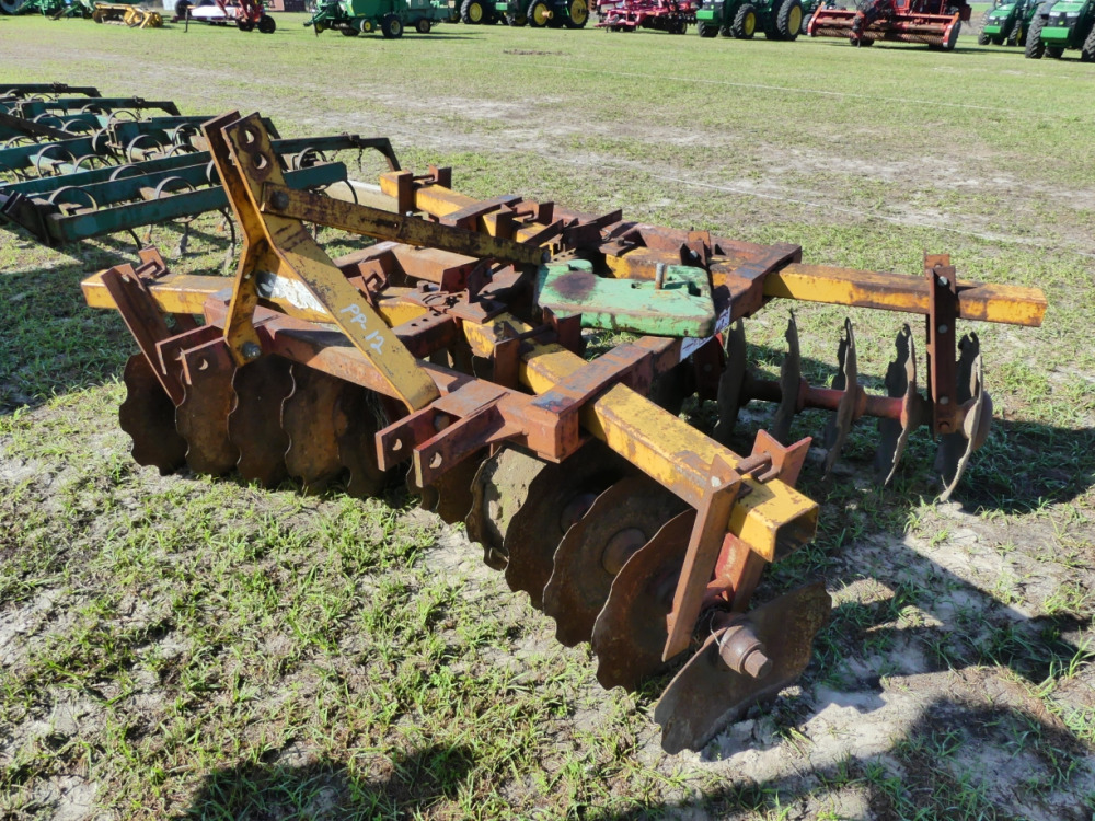 #702 - Brown 3pt 7' Disc Harrow | DeMott Auction