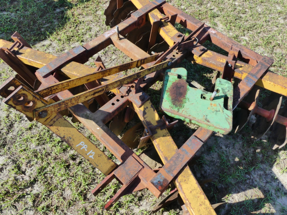 #702 - Brown 3pt 7' Disc Harrow | DeMott Auction