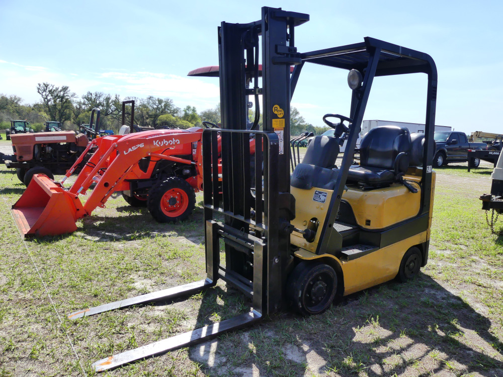 #450 - Caterpillar GC15K | DeMott Auction