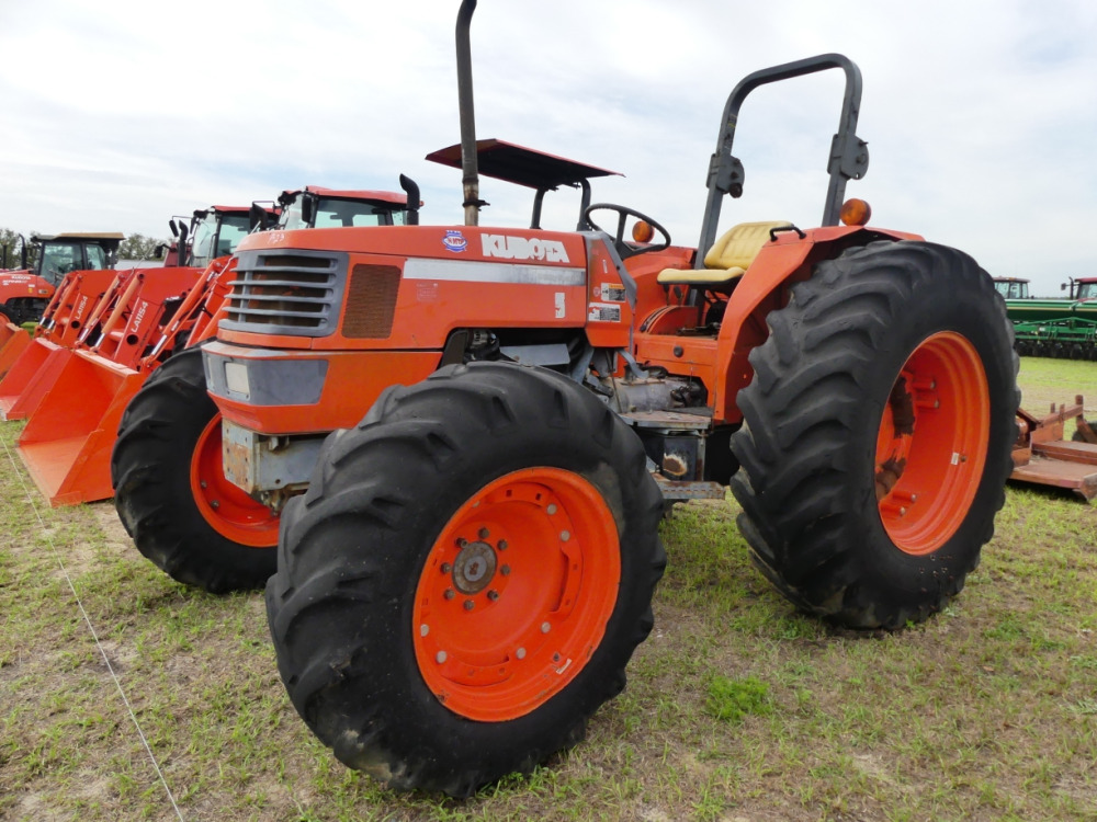 #648 - Kubota M6800 Utility Special | DeMott Auction