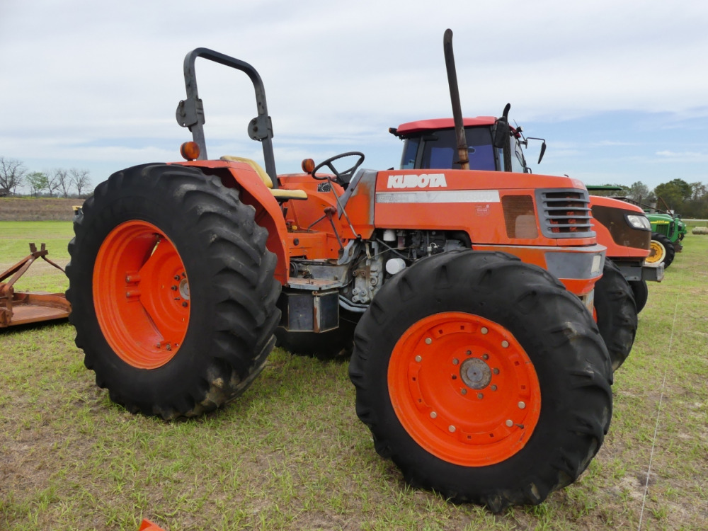 #648 - Kubota M6800 Utility Special | DeMott Auction