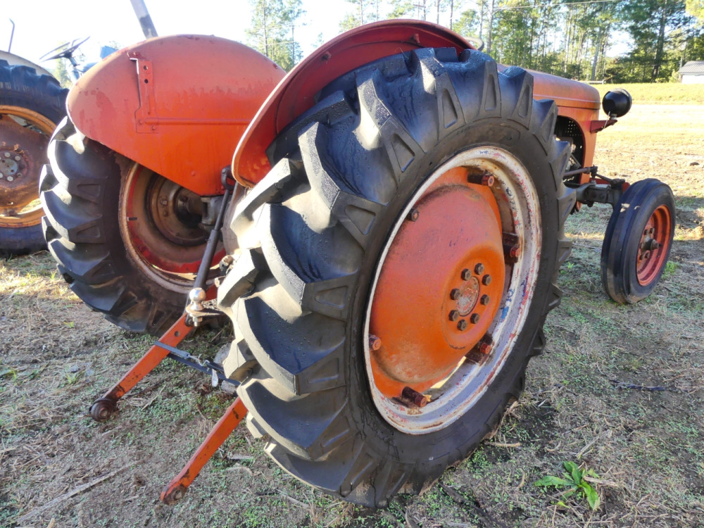 #403 - MASSEY FERGUSON 30 | DeMott Auction