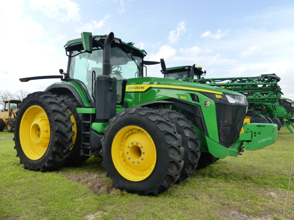 #818 - 2022 John Deere 8R340 | DeMott Auction