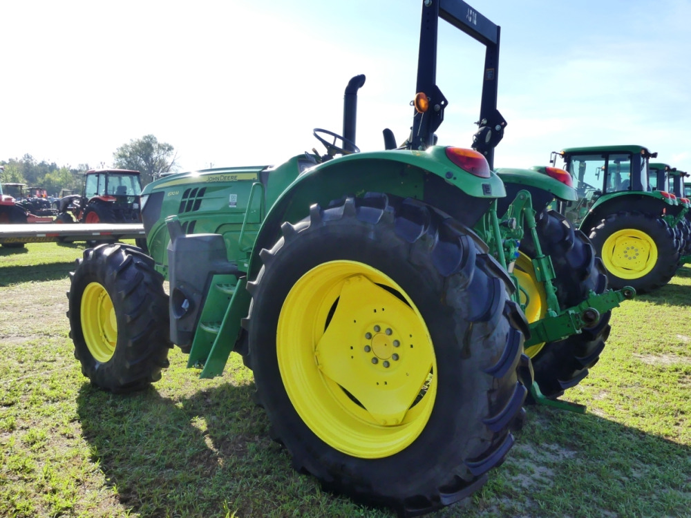 #683 - 2018 John Deere 6110M | DeMott Auction