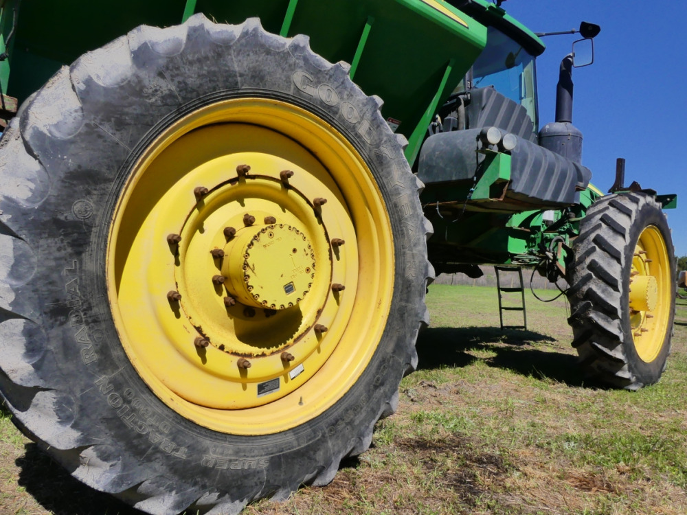 #880 - John Deere 4940 | DeMott Auction