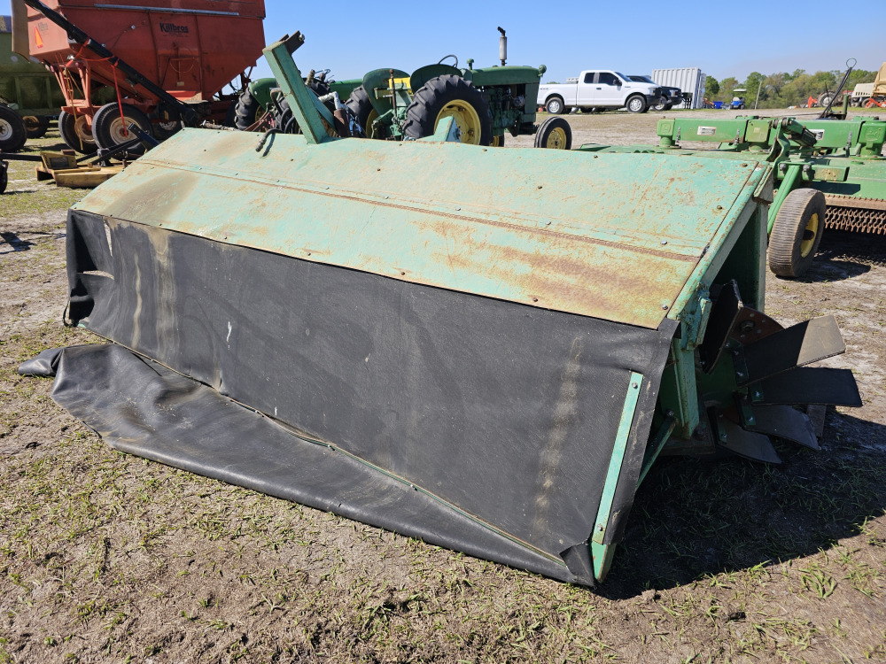 #933 - Pecan Sweeper | DeMott Auction