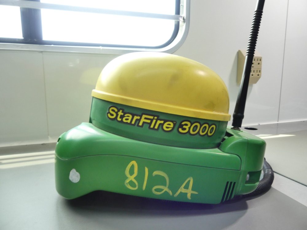 #812C - John Deere Starfire 3000 RTK Globe | DeMott Auction