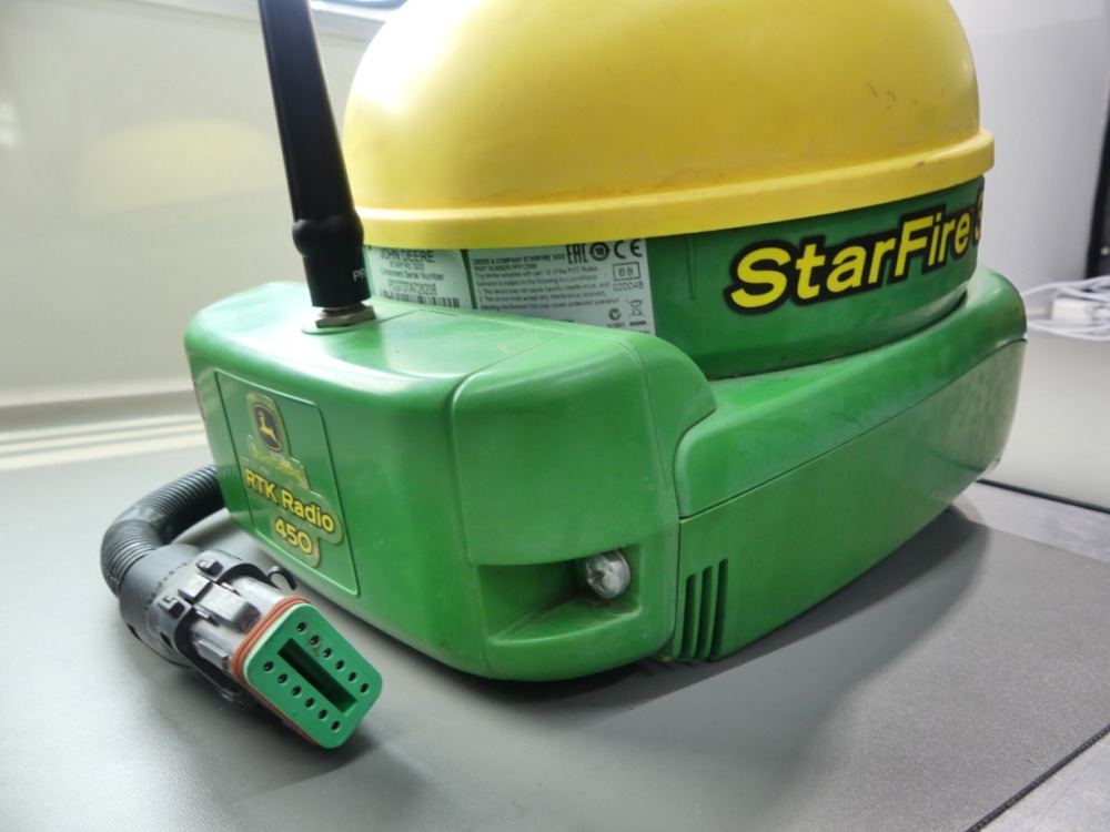 #812C - John Deere Starfire 3000 RTK Globe | DeMott Auction