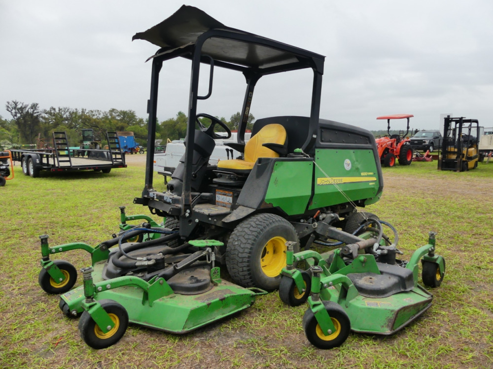 #424C - John Deere Turbo ROPS Reel Mower | DeMott Auction