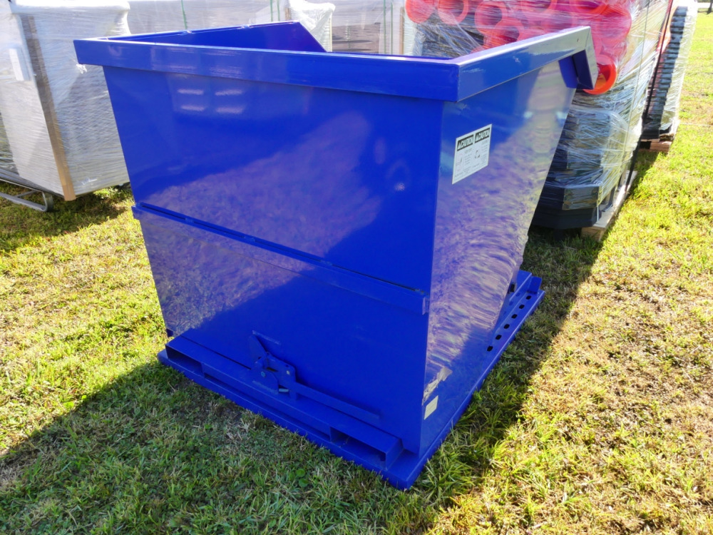 #359 - Greatbear 1yd Forklift Self Dumping Hopper | DeMott Auction