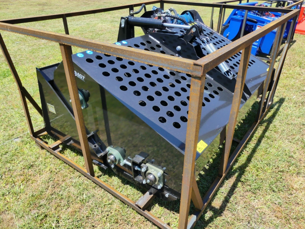 #627 - Agrotk Quick Attach Landscape Rake/Bucket | DeMott Auction