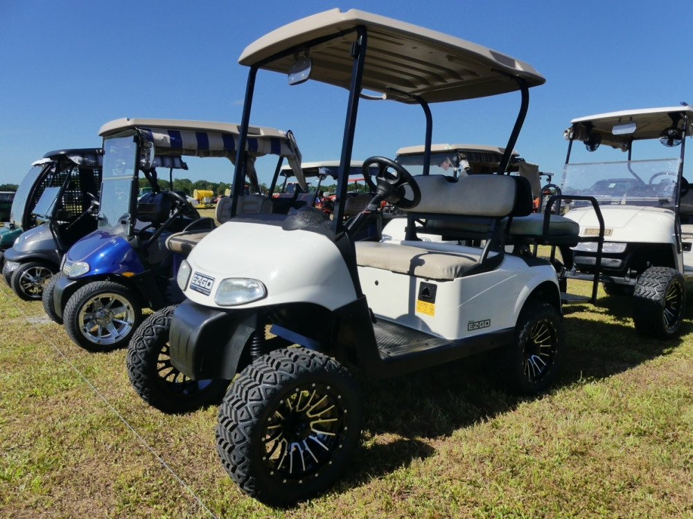 #460 - Ez Go RXT Electric Golf Cart | DeMott Auction