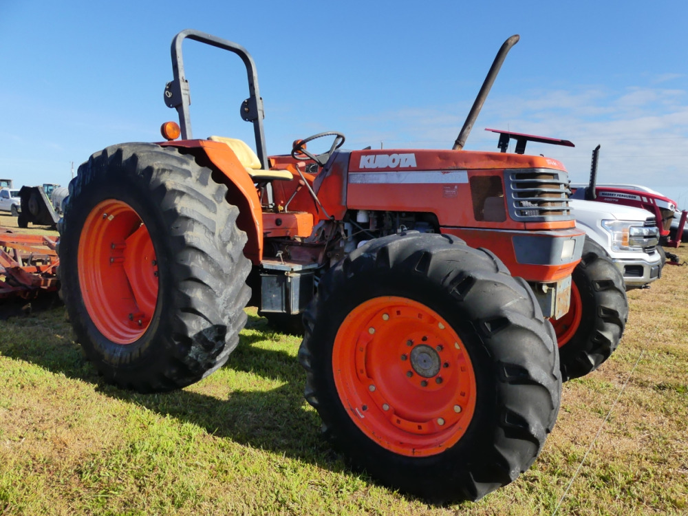 #705 - Kubota M6800 | DeMott Auction