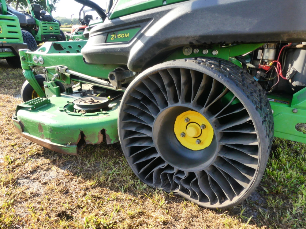 #424 - 2019 John Deere Z960M | DeMott Auction