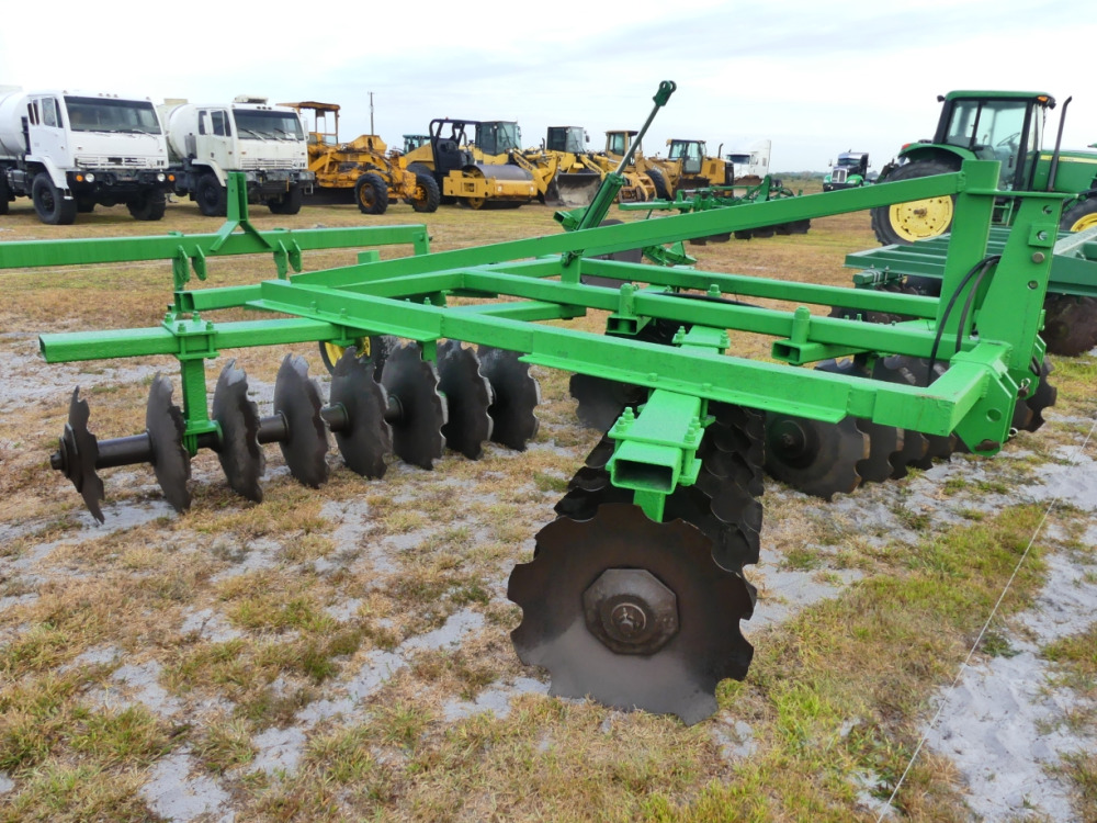 #871 - Oliver Dahlman Double Offset Disc | DeMott Auction